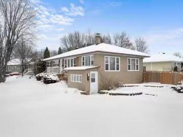 Properties to rent in Maskinongé - Nestoria