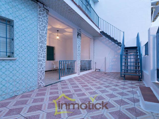 464 Casas en Avenida del Decano. Chalets en venta en Avenida del Decano ...